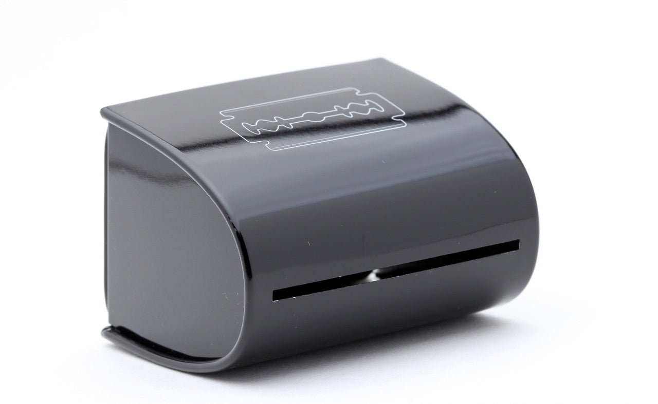 Convenient Disposable Razor Blade Bank